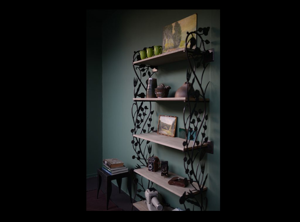 Shelf Uprights – Emery & Cie